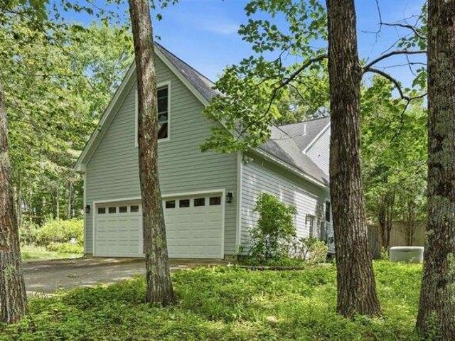 house with 3 bedroom, Madbury NH ES105143525