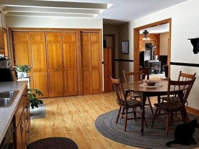 house with 3 bedroom, Madison ME DS102585973