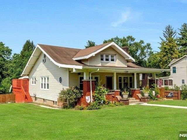 house with 3 bedroom, Mahwah NJ DS102214158