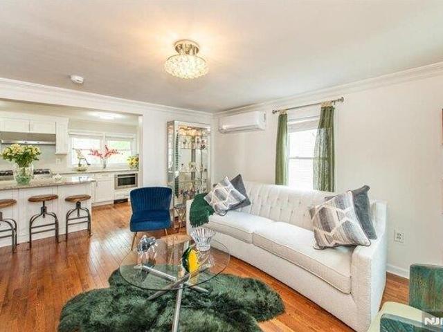 house with 3 bedroom, Mahwah NJ ES104852838
