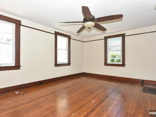 house with 3 bedroom, Mahwah NJ ES105192924