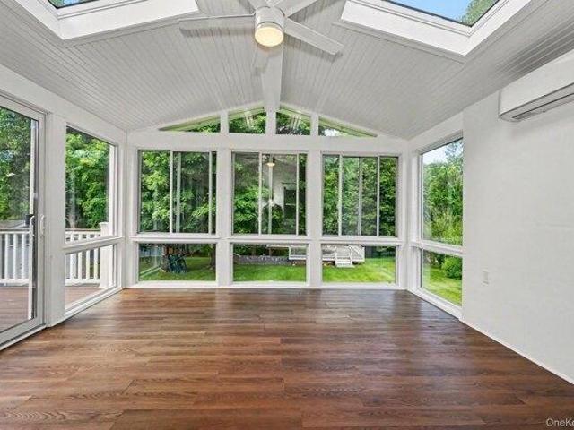 house with 3 bedroom, Mahopac NY ES105191627