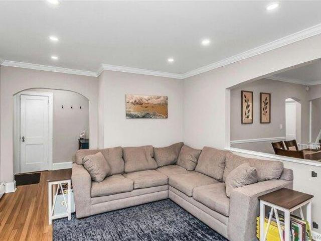 house with 3 bedroom, Malverne NY ES103601773