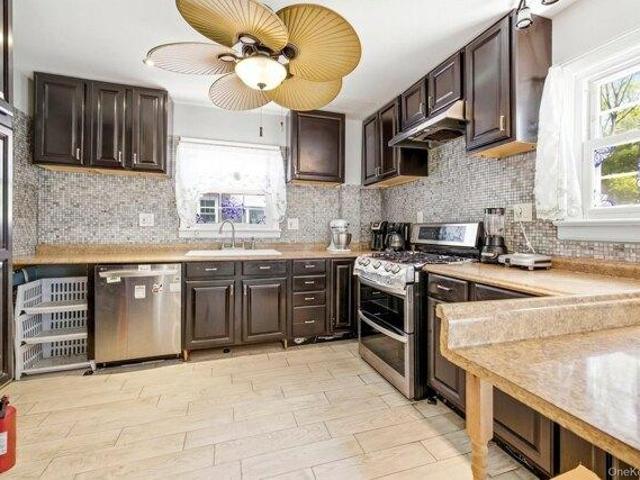 house with 3 bedroom, Malverne NY ES104905800