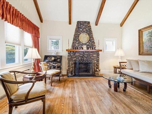 house with 3 bedroom, Malverne NY ES104906962