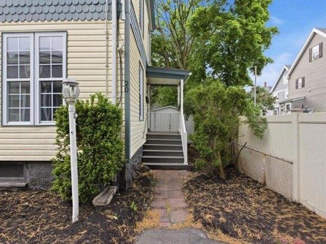 house with 3 bedroom, Malden MA DS102635241