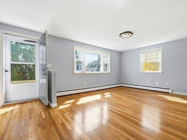 house with 3 bedroom, Malden MA ES103189724