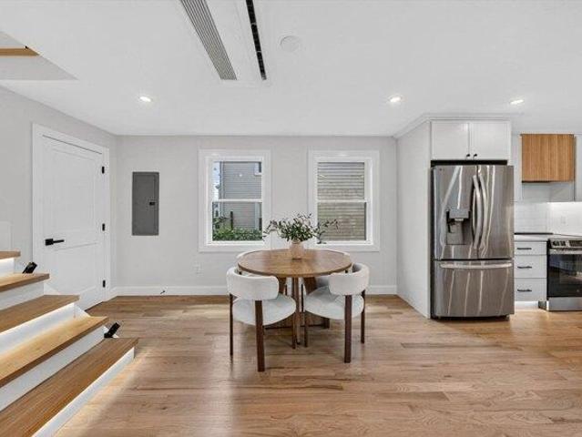 house with 3 bedroom, Malden MA ES105191276