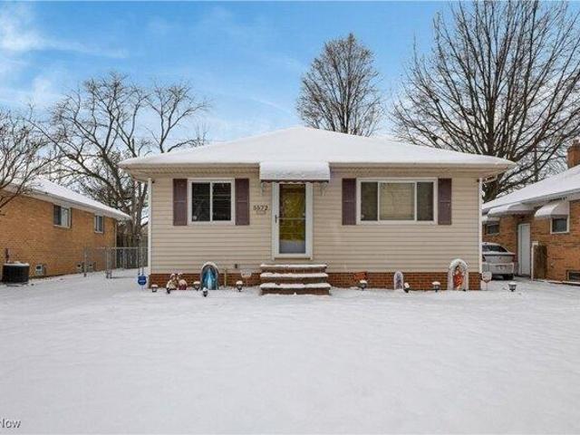 house with 3 bedroom, Maple Heights OH DS93106526