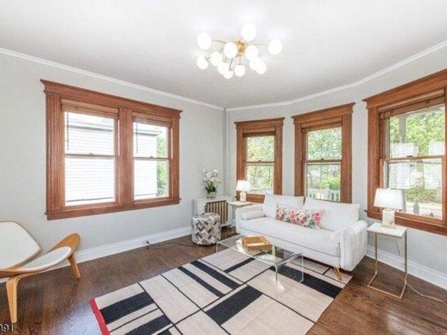 house with 3 bedroom, Maplewood NJ DLS102212539