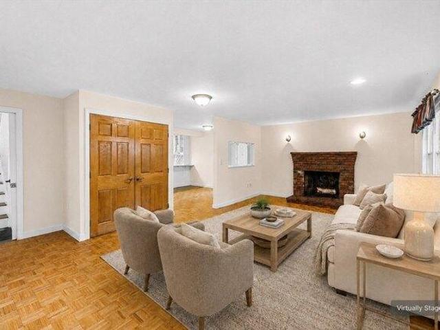 house with 3 bedroom, Marblehead MA ES105093504