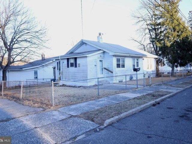 house with 3 bedroom, Marcus Hook PA DLS89491621