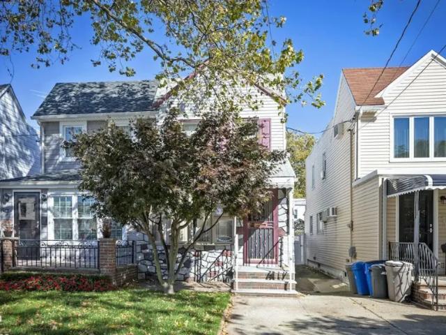house with 3 bedroom, Marine Park NY DLS102752835