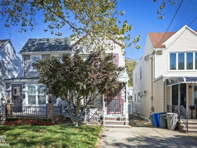 house with 3 bedroom, Marine Park NY DLS102243456