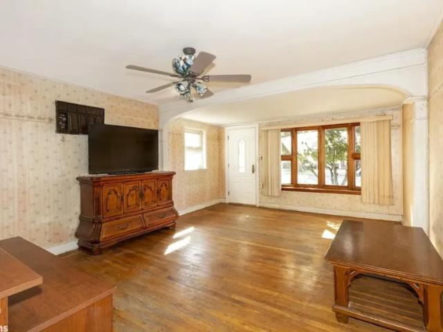 house with 3 bedroom, Marine Park NY ES102752835