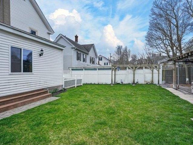 house with 3 bedroom, Marlborough MA DLS102922154