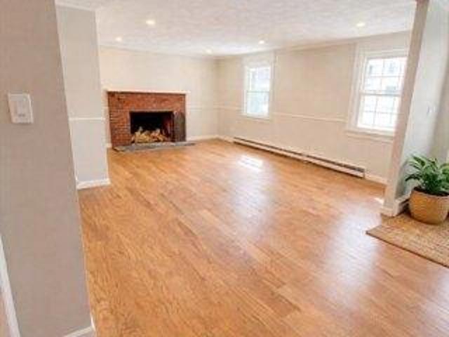 house with 3 bedroom, Marlborough MA DS102633310