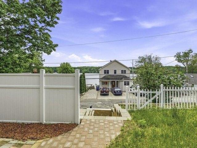 house with 3 bedroom, Marlborough MA ES103190053