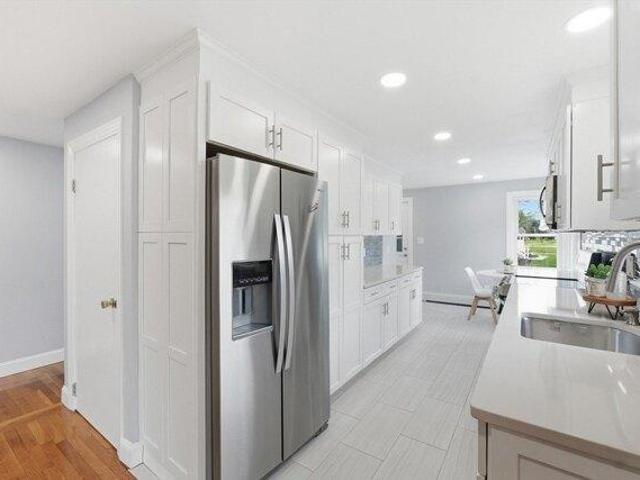 house with 3 bedroom, Marlborough MA ES103432117
