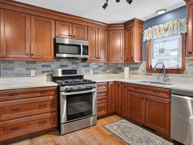 house with 3 bedroom, Marlborough MA ES104044863