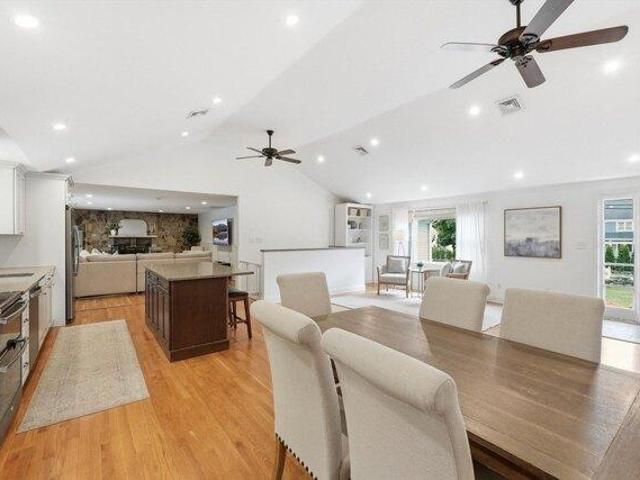 house with 3 bedroom, Marlborough MA ES104011370