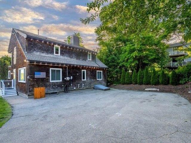 house with 3 bedroom, Marlborough MA ES104851145