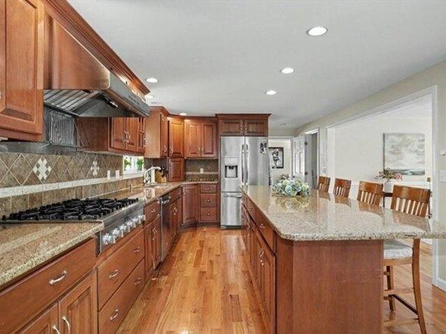 house with 3 bedroom, Marlborough MA ES105061498