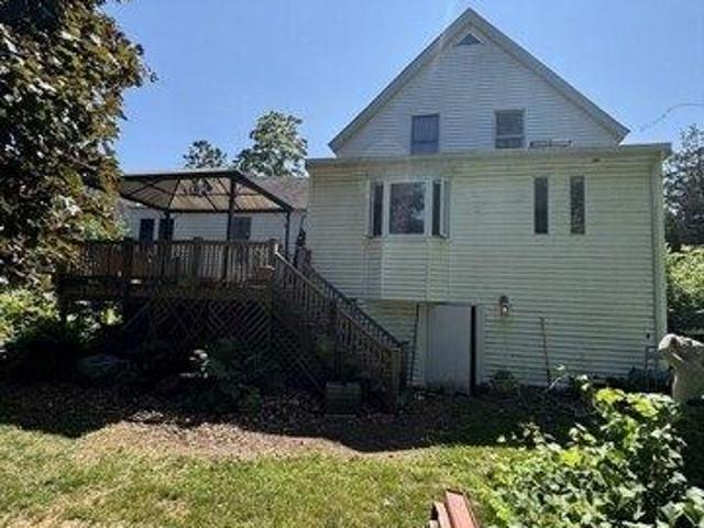 house with 3 bedroom, Marlborough MA ES105080825