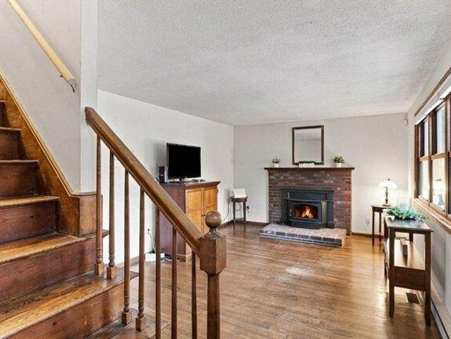 house with 3 bedroom, Marlborough MA ES105083015