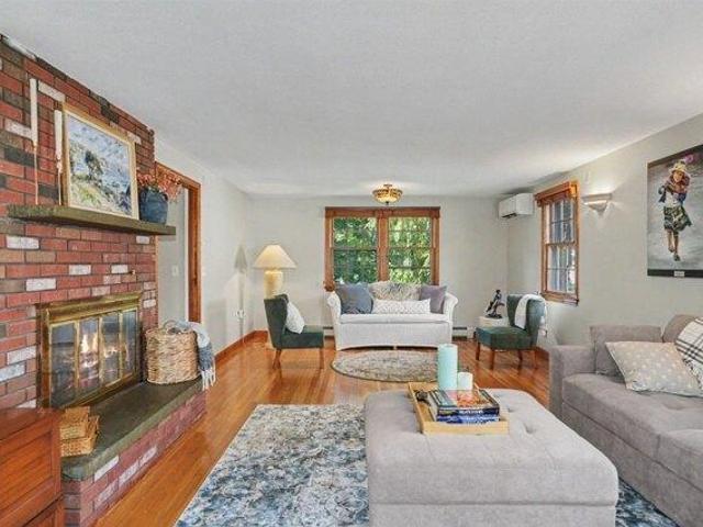 house with 3 bedroom, Marlborough MA ES105126981