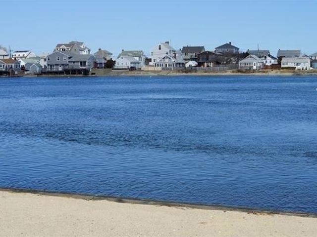 house with 3 bedroom, Marshfield MA DLS102409411