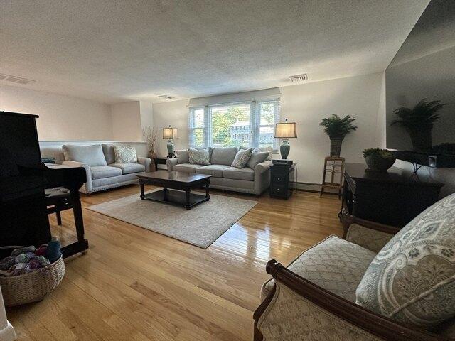 house with 3 bedroom, Marshfield MA ES104297096