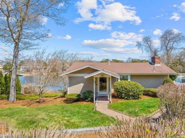 house with 3 bedroom, Mashpee MA DLS101661094