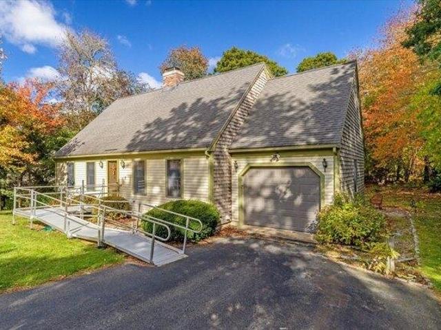 house with 3 bedroom, Mashpee MA DLS102412023