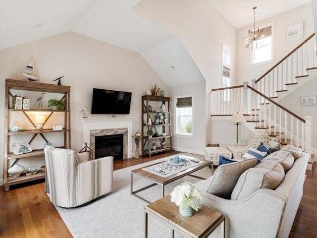 house with 3 bedroom, Mashpee MA DS104044386