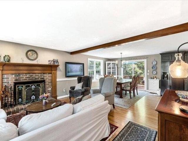 house with 3 bedroom, Mashpee MA DS104297874