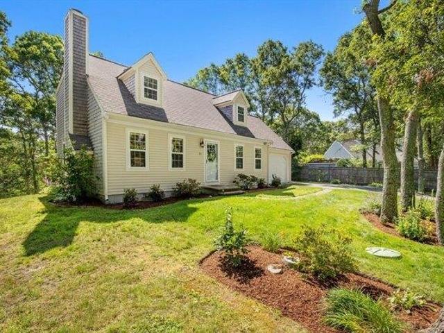 house with 3 bedroom, Mashpee MA DS104479434