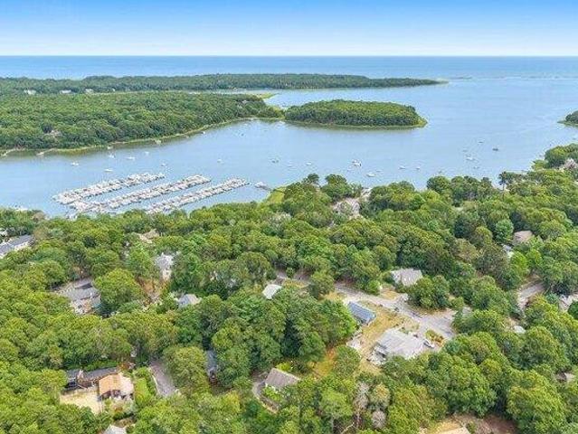 house with 3 bedroom, Mashpee MA DS102214228