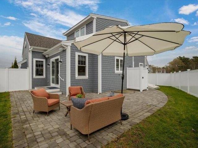 house with 3 bedroom, Mashpee MA DS102411828