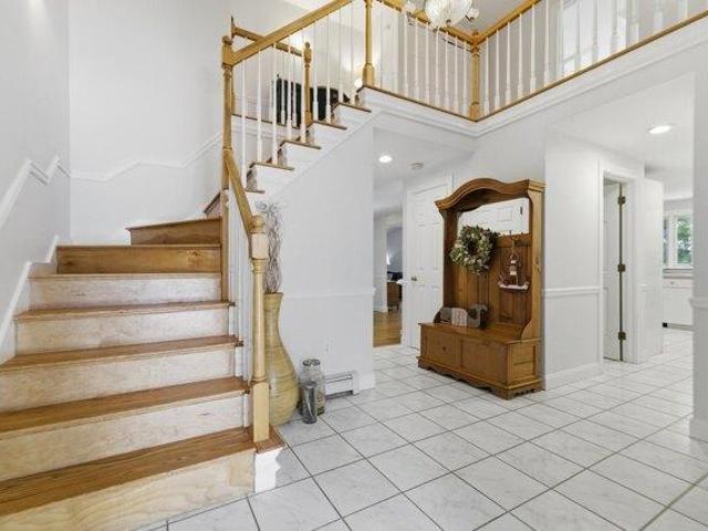 house with 3 bedroom, Mashpee MA DS102960952