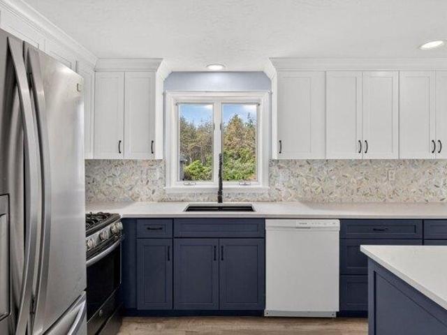 house with 3 bedroom, Mashpee MA ES104848550