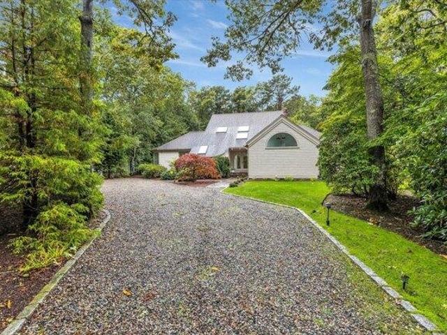 house with 3 bedroom, Mashpee MA ES104851348