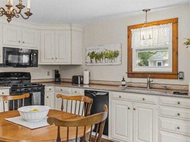 house with 3 bedroom, Mashpee MA ES105105862