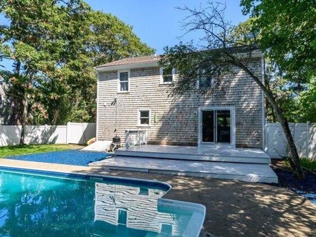 house with 3 bedroom, Mashpee MA ES105173416