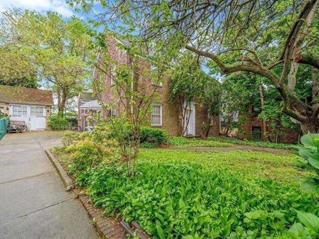 house with 3 bedroom, Maspeth NY DS103605193