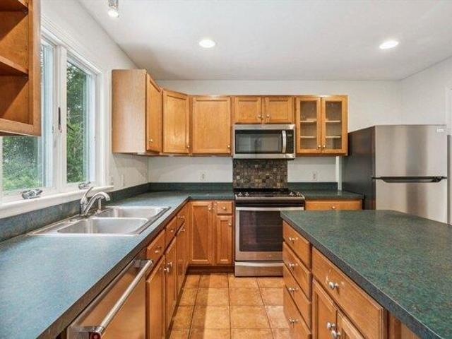 house with 3 bedroom, Mattapoisett MA ES105107336