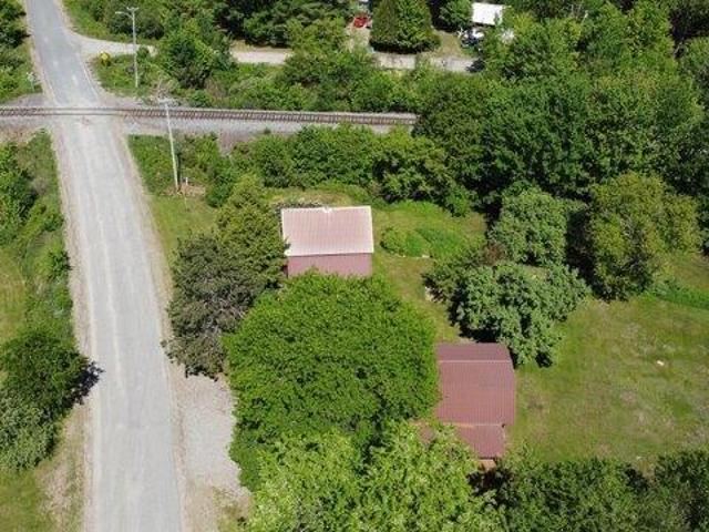 house with 3 bedroom, Mattawamkeag ME ES104328743