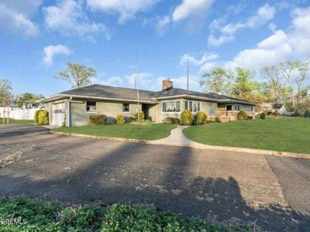 house with 3 bedroom, Matawan NJ DLS102725286