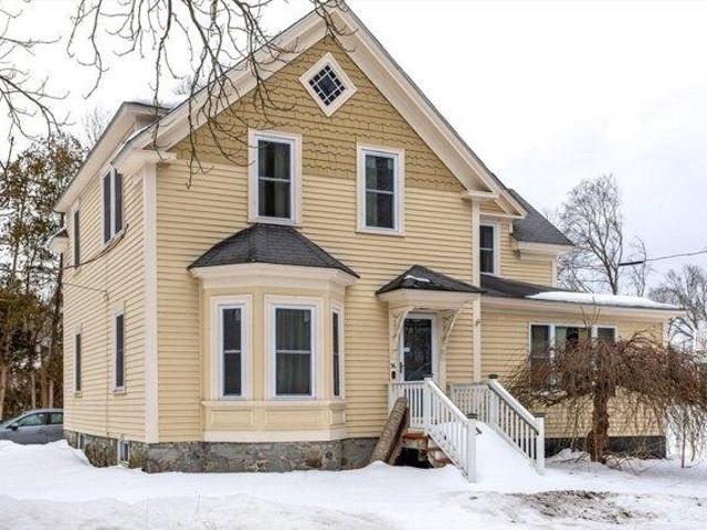 house with 3 bedroom, Maynard MA DLS102410561