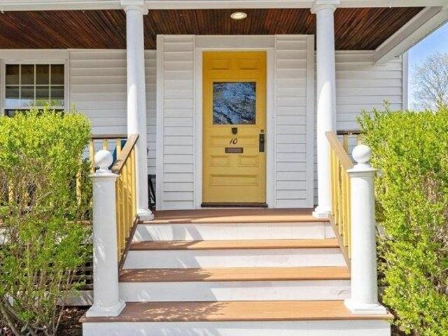 house with 3 bedroom, Maynard MA DLS103036190